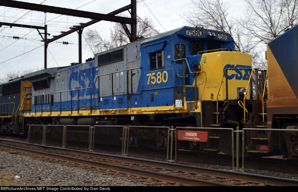 CSX C40-8 7580 on X792